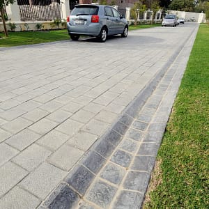 Edging kerbs for concrete block paving in driveways, patios and walkways